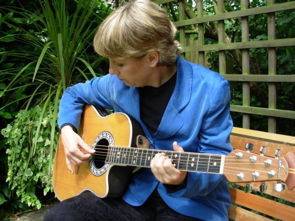 Singer/Songwriter – Clare Summerskill